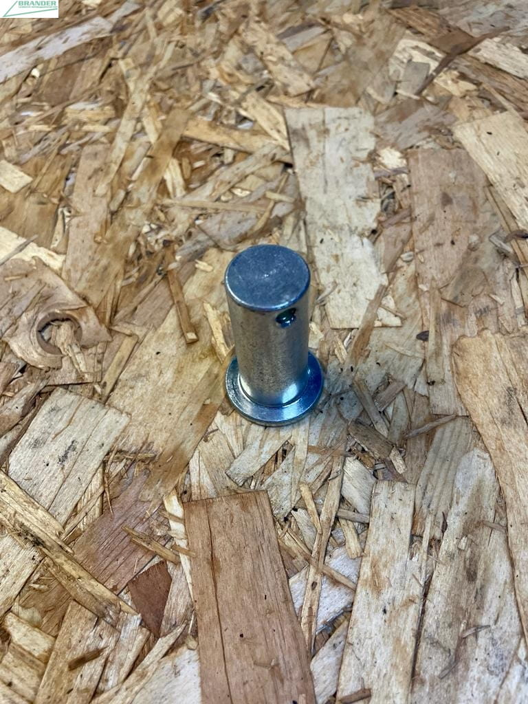 Bolt for safety cable