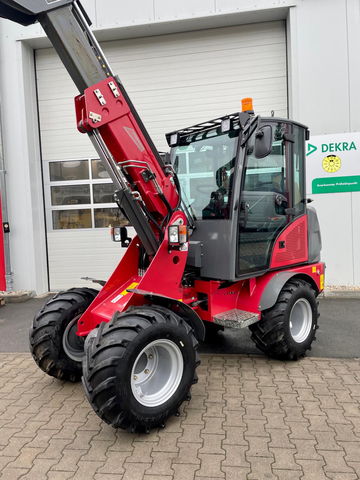 Telescopic wheel loader with cab & Kubota engine – 1200 kg rated load ...